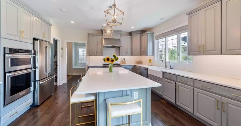 Stately Liseter Colonial in Newtown Square